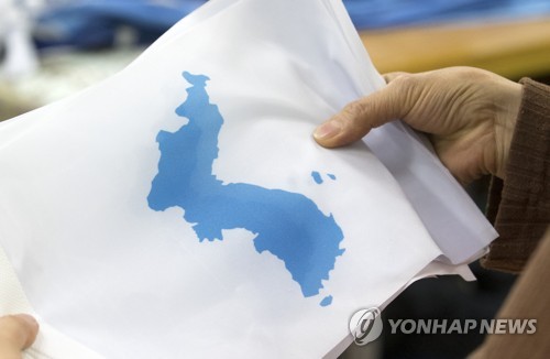 平昌五輪の南北統一旗に独島が強調して描かれていることが発覚 オリンピックの開閉会式で領土主張か？ | ニコニコニュース