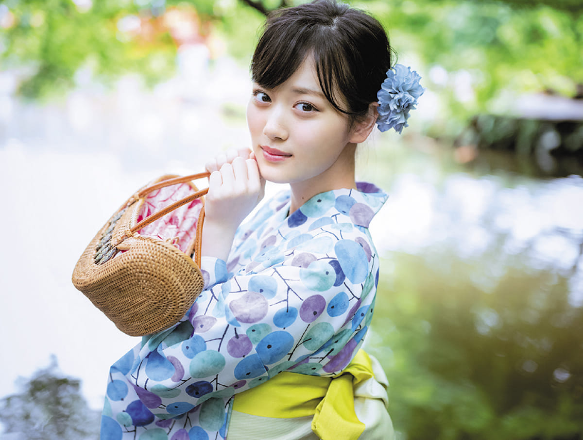 白石麻衣のポニーテール、西野七瀬のくびれ見せ！anan特別編集『乃木坂46真夏の全国ツアー2018 公式ブック』 | ニコニコニュース